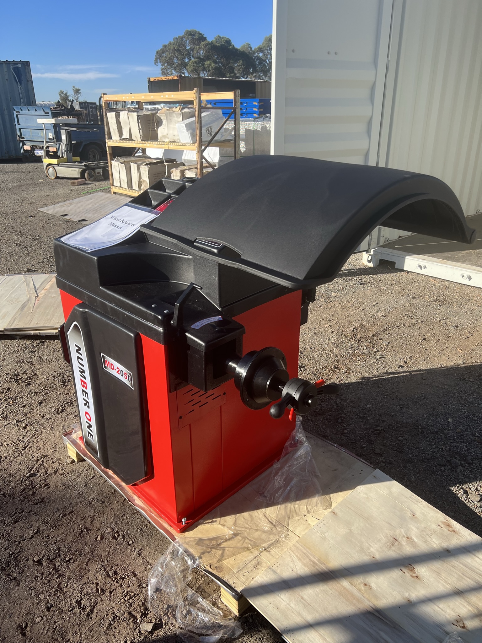 Wheel Balancer Machine - Single Phase - Perth Equipment Sales