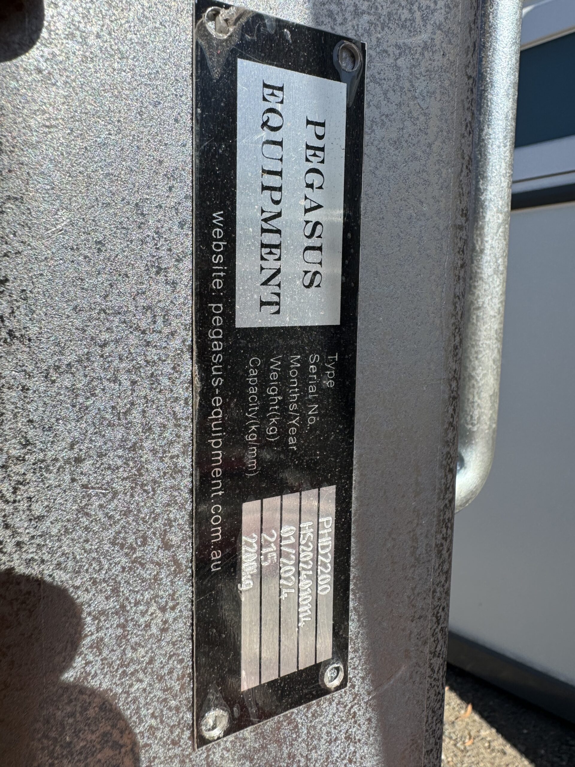 Crane Pallet forks 2200kg - Perth Equipment Sales